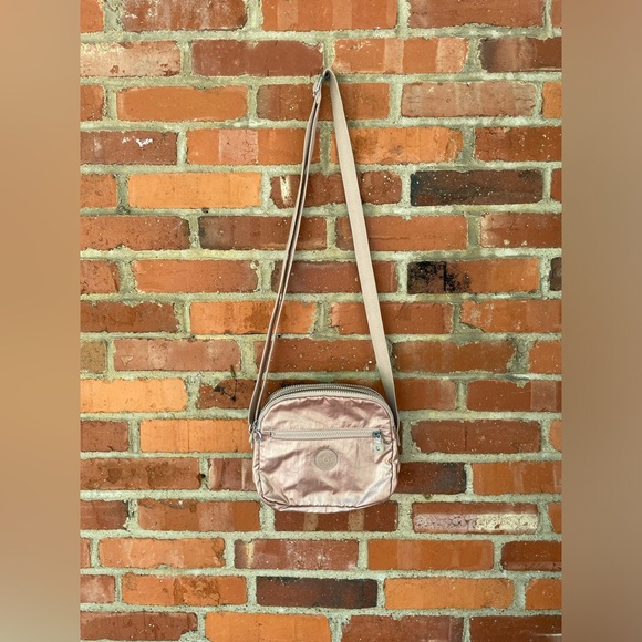 Kipling | Bags | Kipling Keefe Crossbody Bag With Center Divider ...